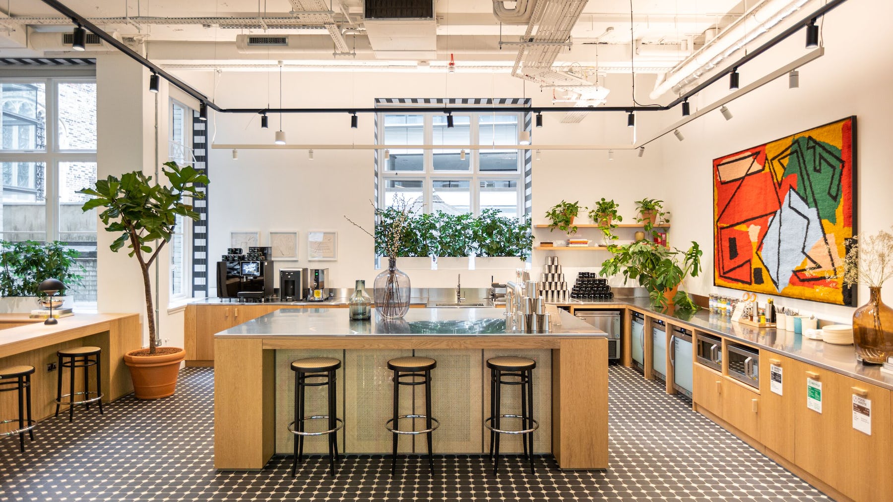 17 St Helen's Place Coworking Office Space - London EC3A - WeWork | COS