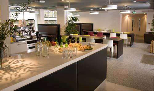 Serviced Offices in Putney Bridge Approach, Fulham, SW6 3BQ | COS